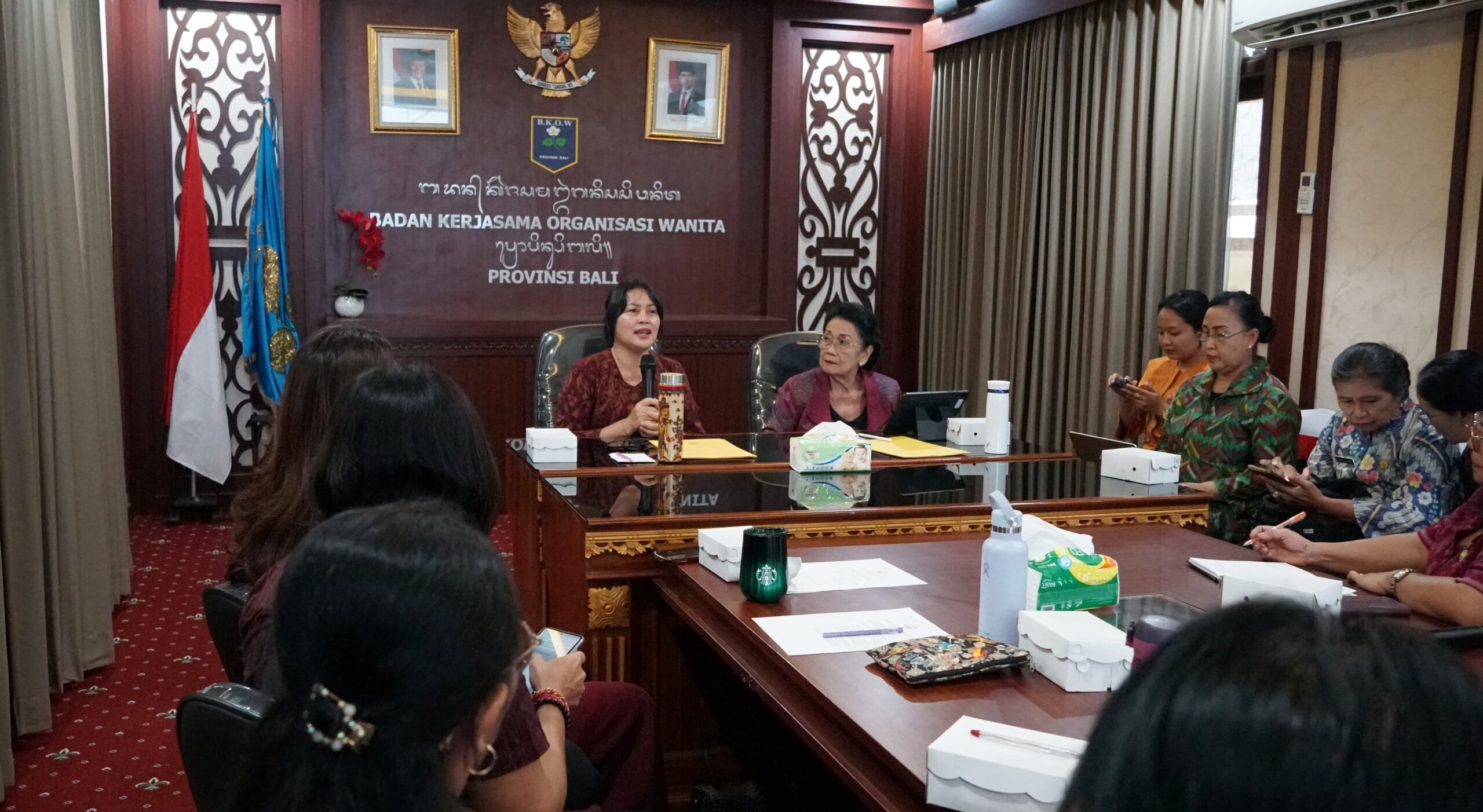 Peran Perempuan Hindu dalam Pelestarian Budaya dan Adat Bali – Kilas Bali