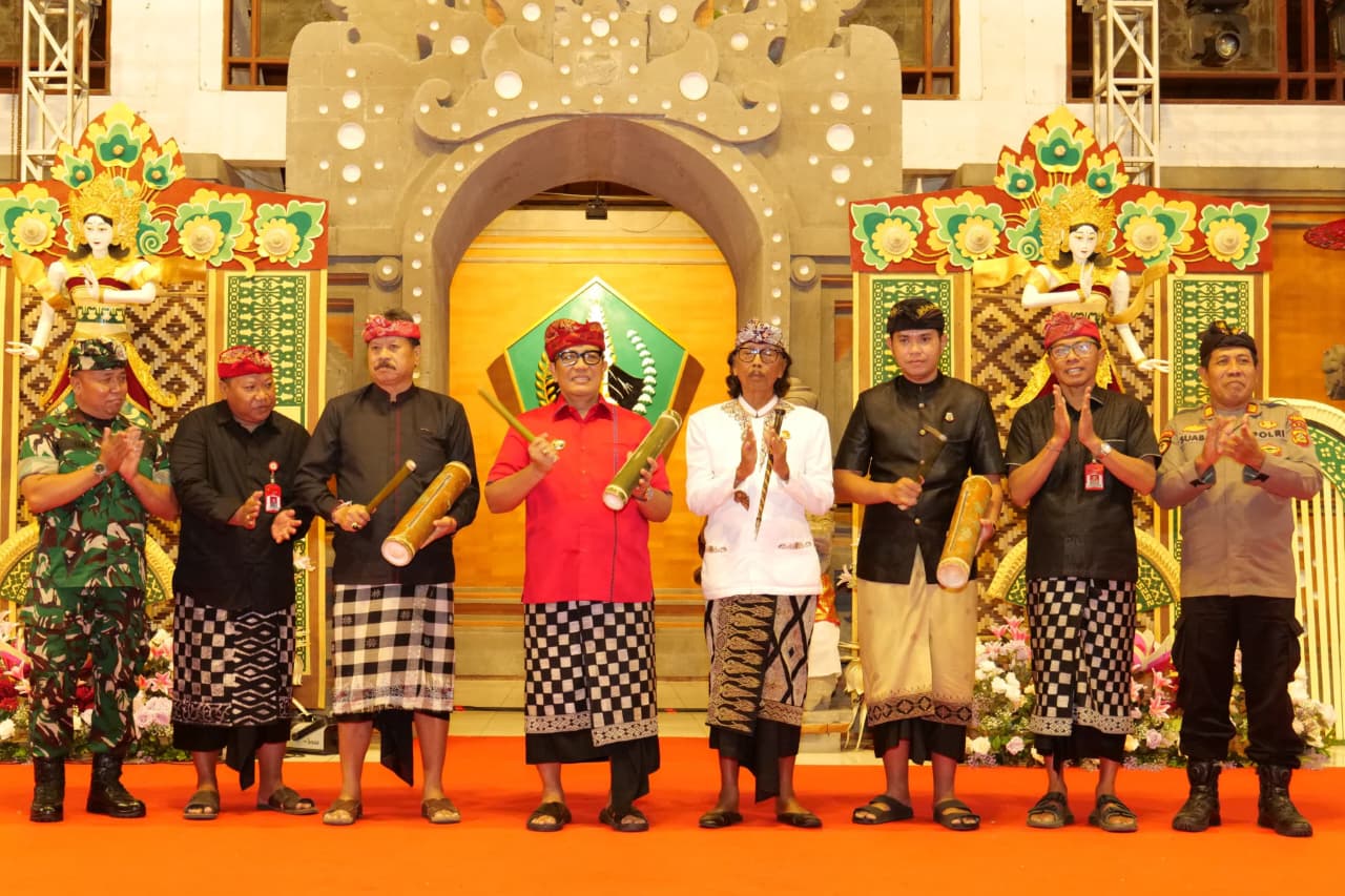 Tutup FESTA II Tahun 2026, Bupati Sanjaya Apresiasi Peran Generasi Muda ...